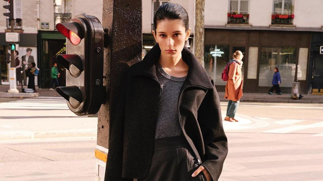 Η slip skirt από τα Massimo Dutti στην πιο glam απόχρωση -Tο must κομμάτι για festive εμφανίσεις ...